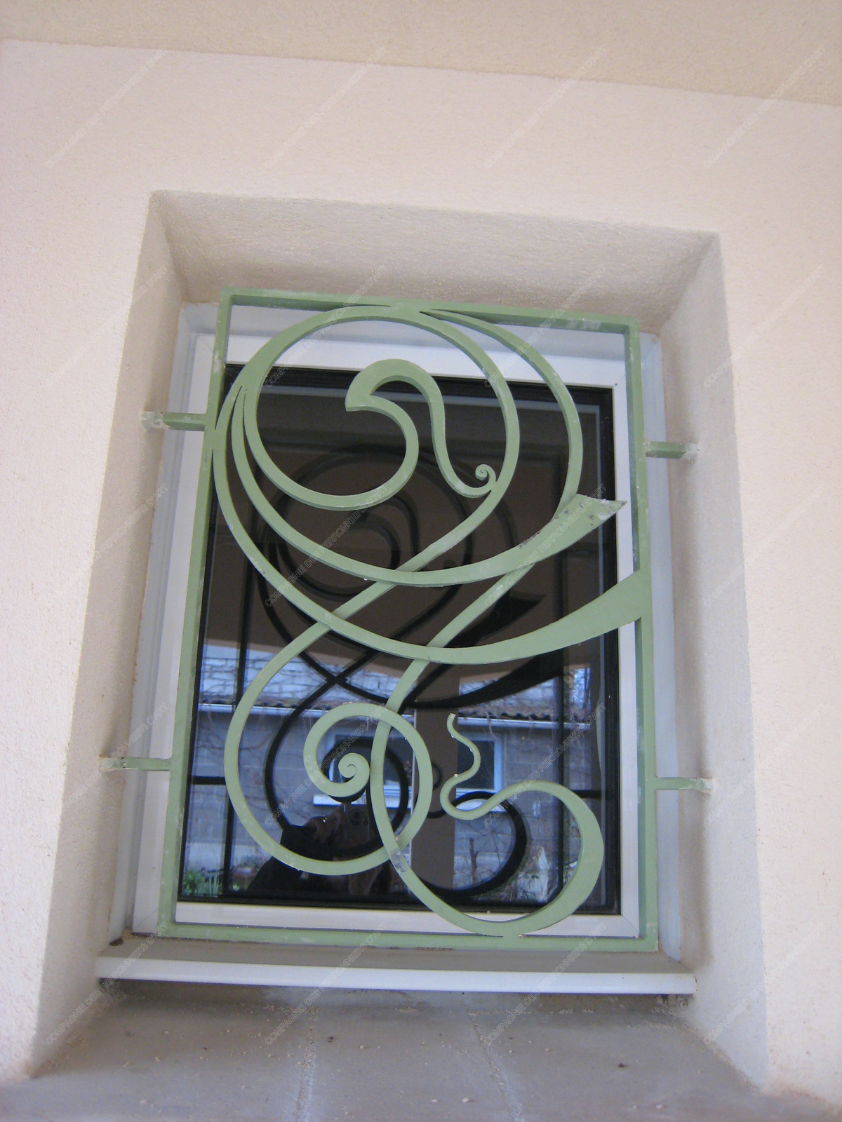 Grilles en fer forgé De défense modernes : Modèle GDM01 Nouille 1