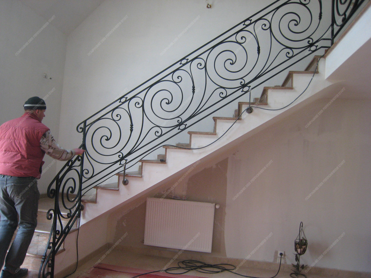 Rampes d'escalier en fer forgé Classique : Modèle Louis XVI