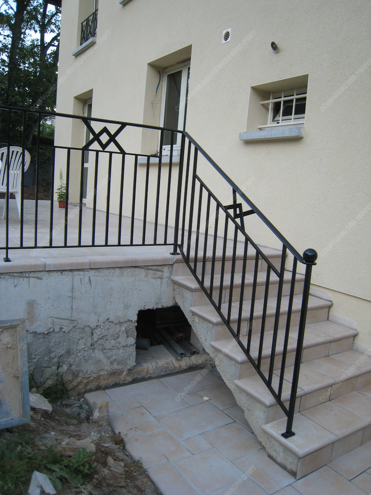 Garde-corps en fer forgé Modernes : Modèle GCM03 Barreaux décors variés